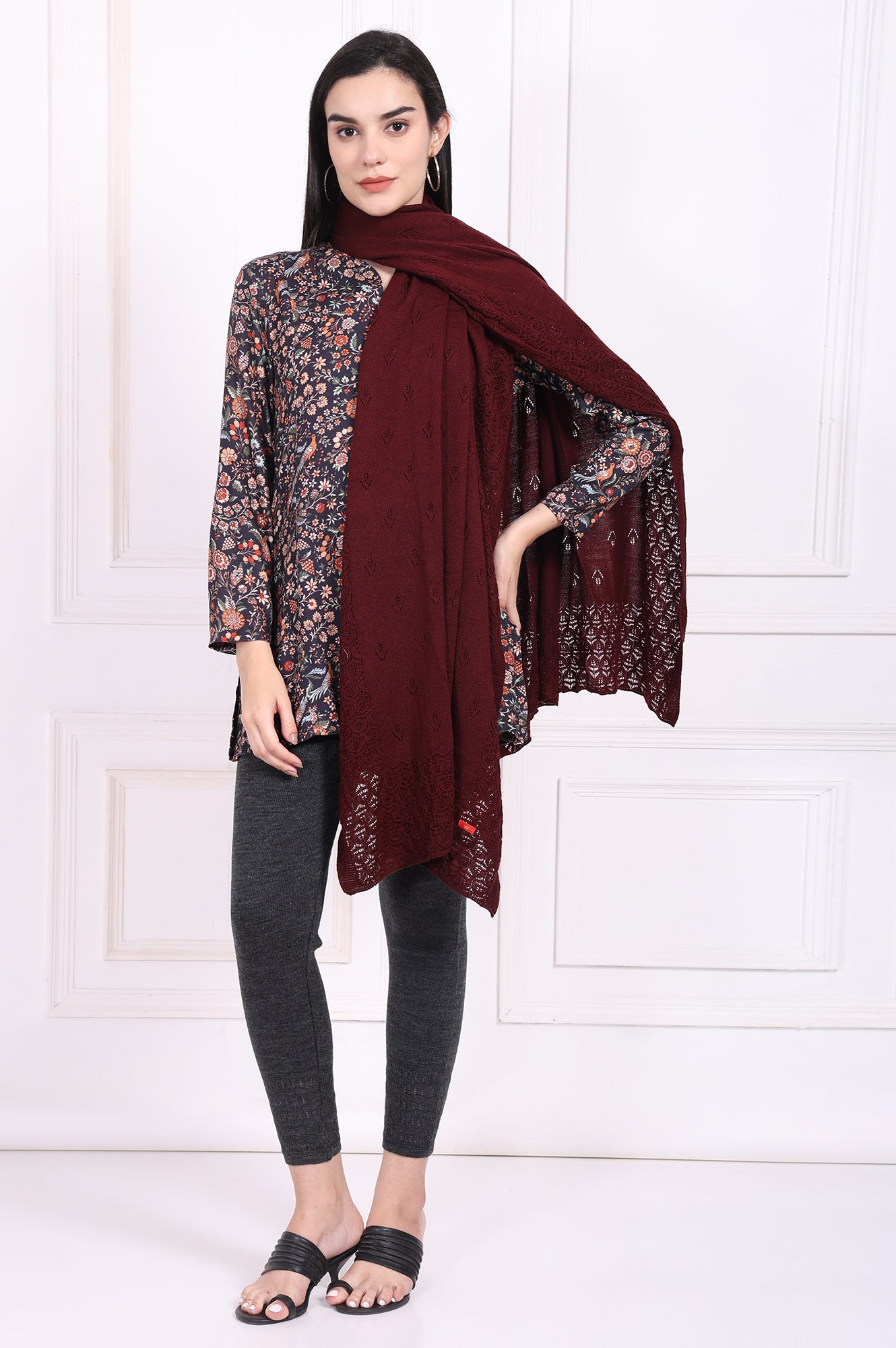 Maroon Textured Acrylic Winter Stole – wforwoman